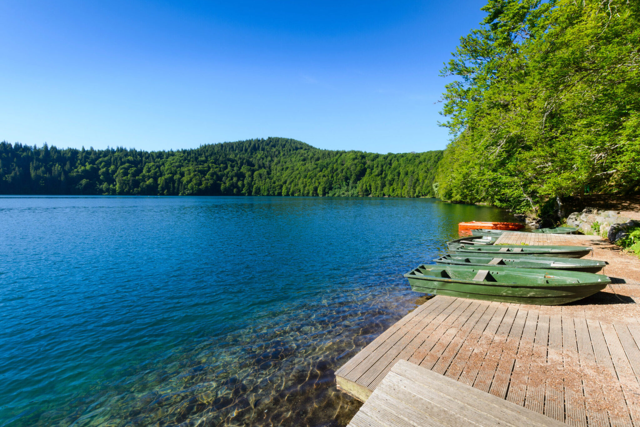 Título: "¡Descubre Los 11 Lagos De Francia Que Cambiarán Tu Vida Para ...